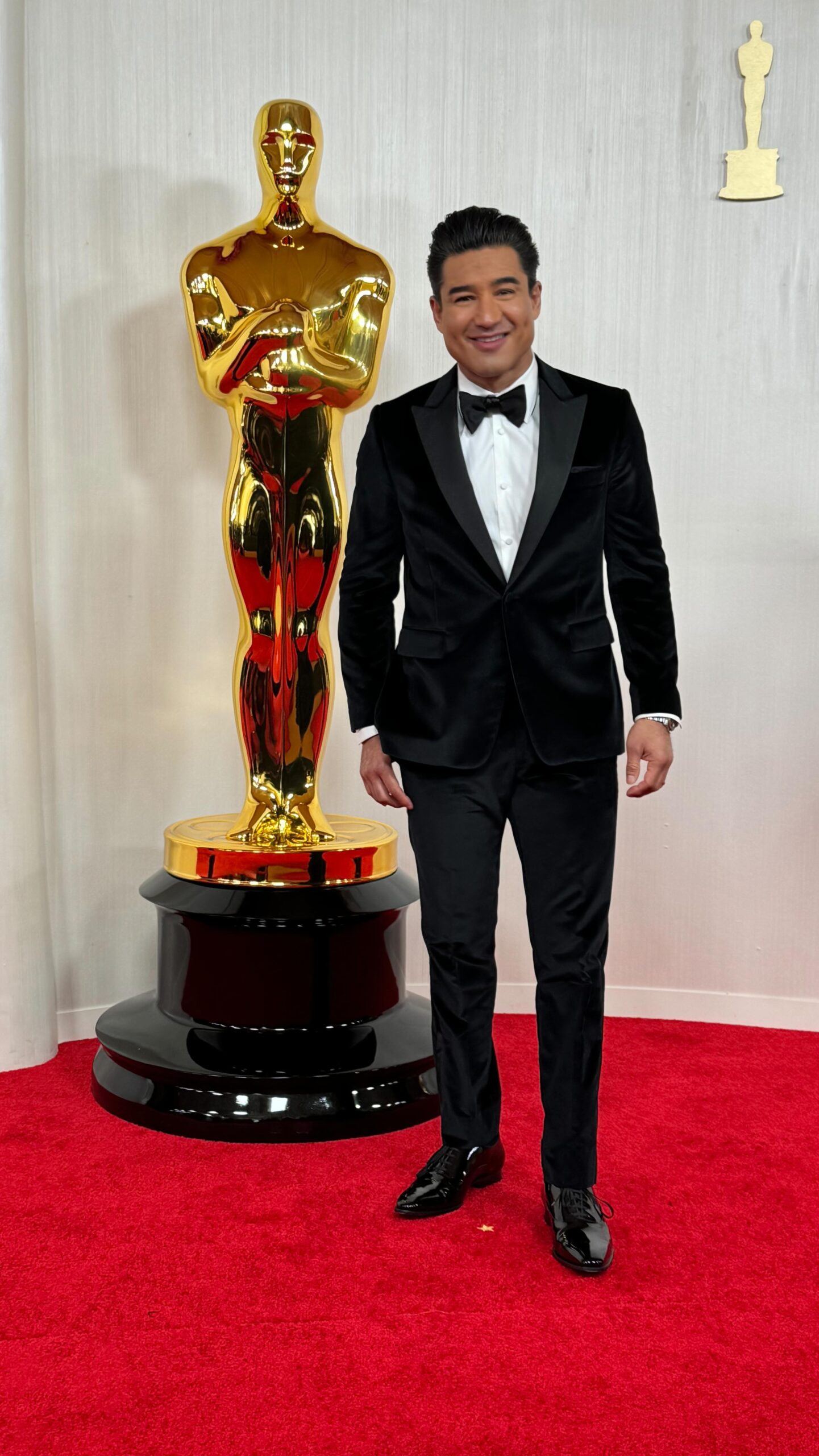 Mario Lopez Height, Weight, and Physical Measurements - CeleHeights